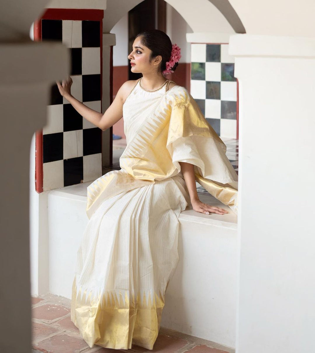 Delightful Off White Soft Silk Saree With Amazing Blouse Piece – SilkFolks